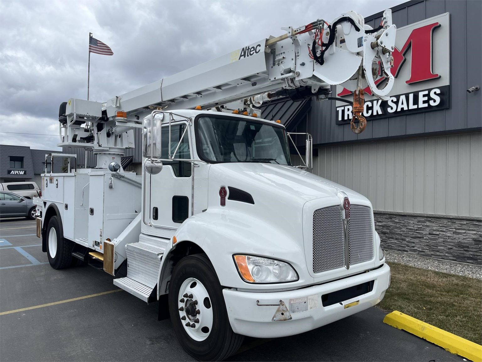 2015 ALTEC DC47TR - L&M Truck Sales - Specialized Work Trucks & Cranes ...