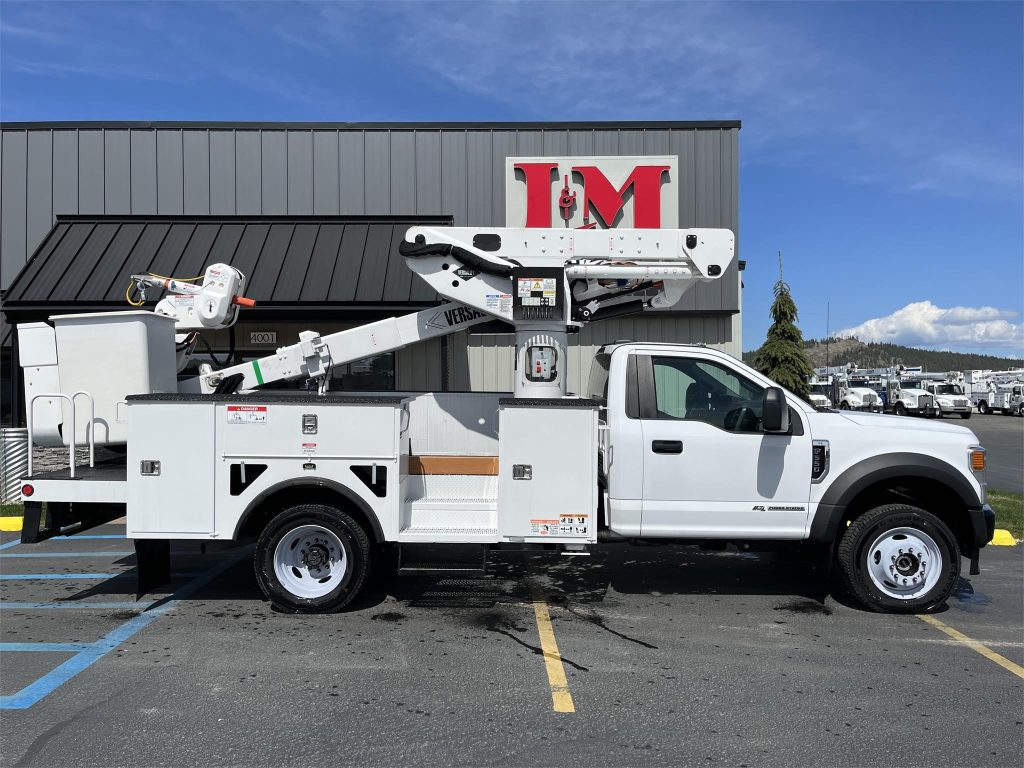 2021 VERSALIFT VST40I - L&M Truck Sales - Specialized Work Trucks ...