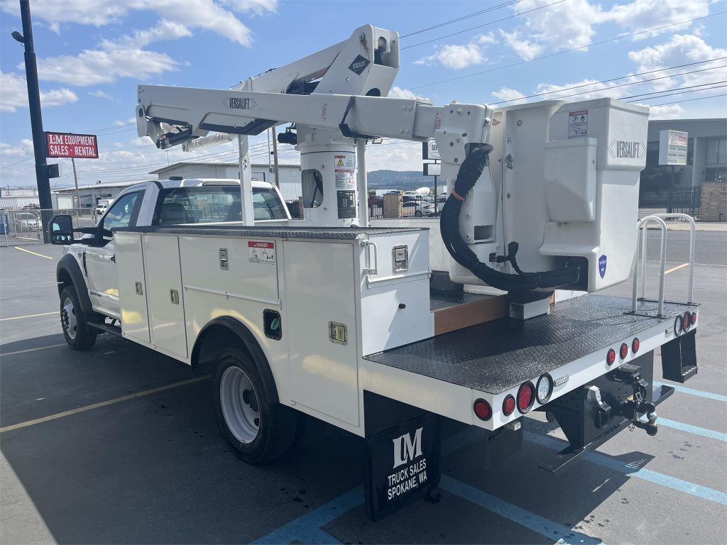 2021 VERSALIFT SST40EIH - L&M Truck Sales - Specialized Work Trucks ...