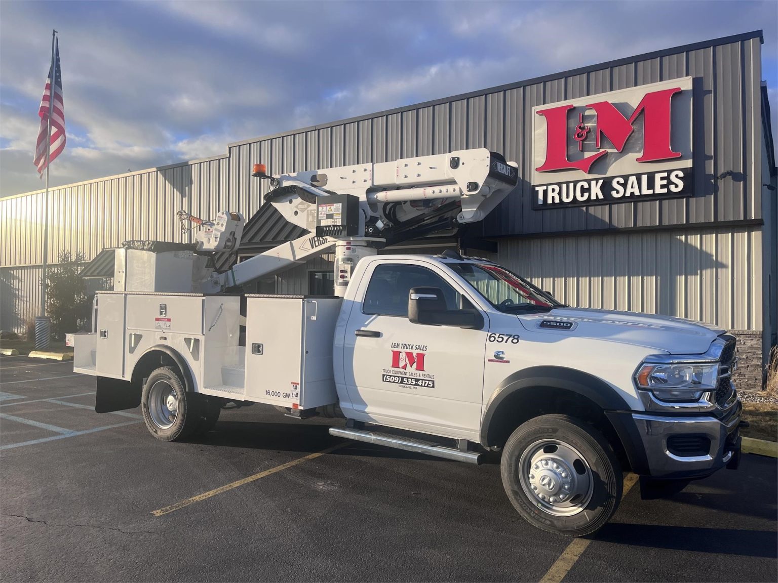 2024 VERSALIFT VST40MHI - L&M Truck Sales - Specialized Work Trucks ...