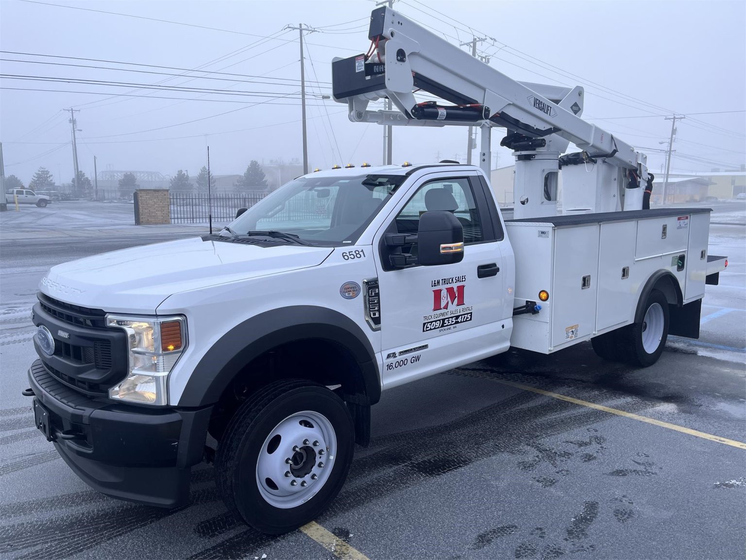 2022 VERSALIFT SST40EIH - L&M Truck Sales - Specialized Work Trucks ...