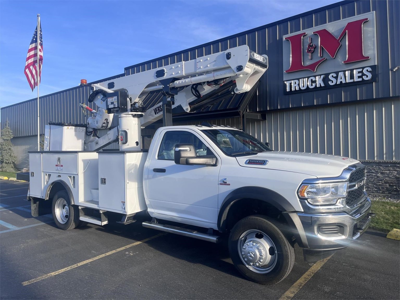 2024 VERSALIFT VST47I - L&M Truck Sales - Specialized Work Trucks ...