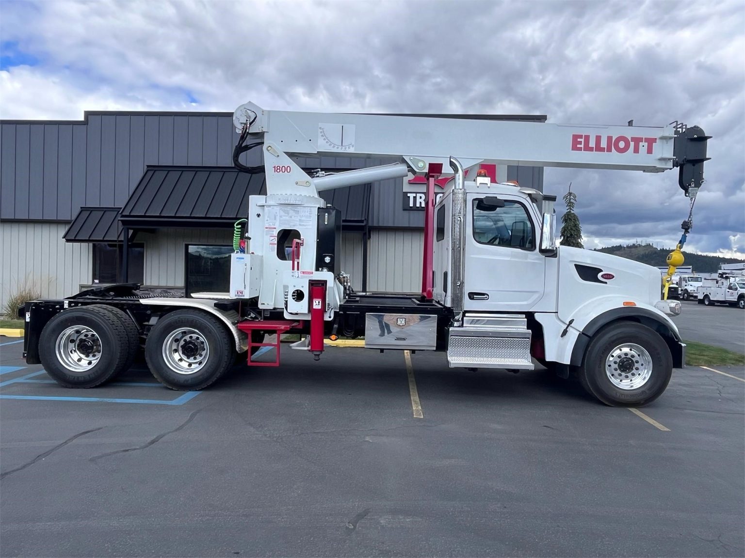 2026 ELLIOTT 1881 - L&M Truck Sales - Specialized Work Trucks & Cranes ...